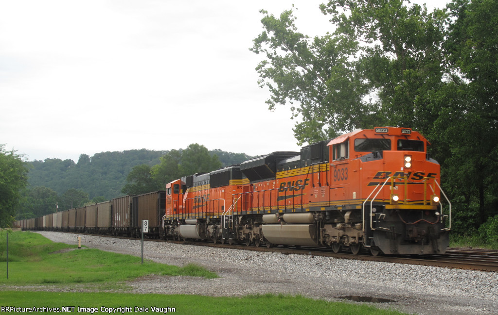 BNSF 9033